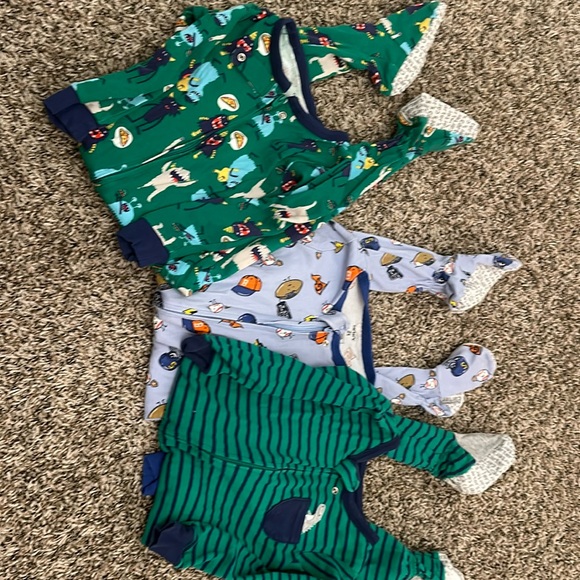 Carter's | Pajamas | Gently Worn Size 2t Carters Zippered Front Zip ...